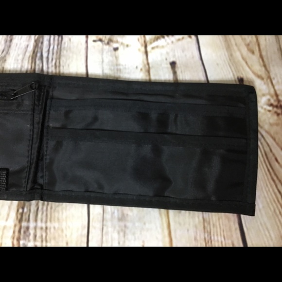 L.A. Gear | Bags | Vintage La Gear Green Wallet | Poshmark